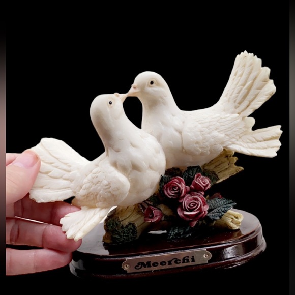meerchi | Accents | Vtg Kissing Doves Set Of 2 Figurines | Poshmark